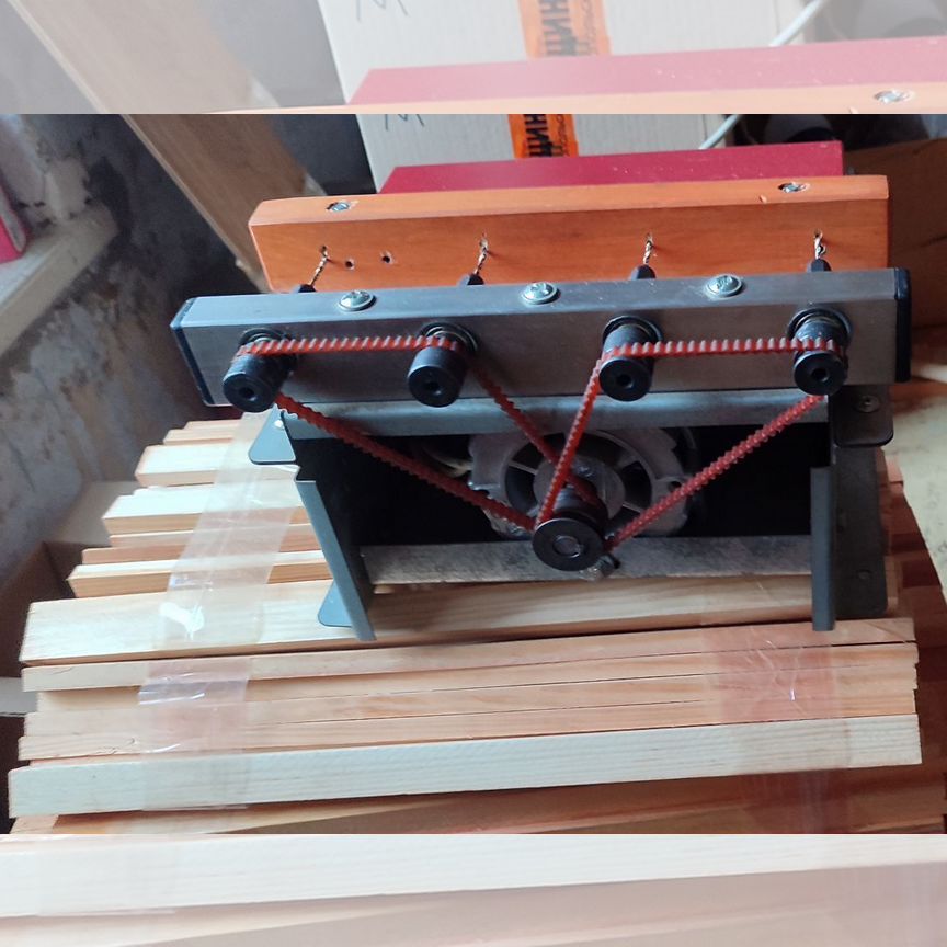 Сверлильный станок дырокол для пчелиных рамок