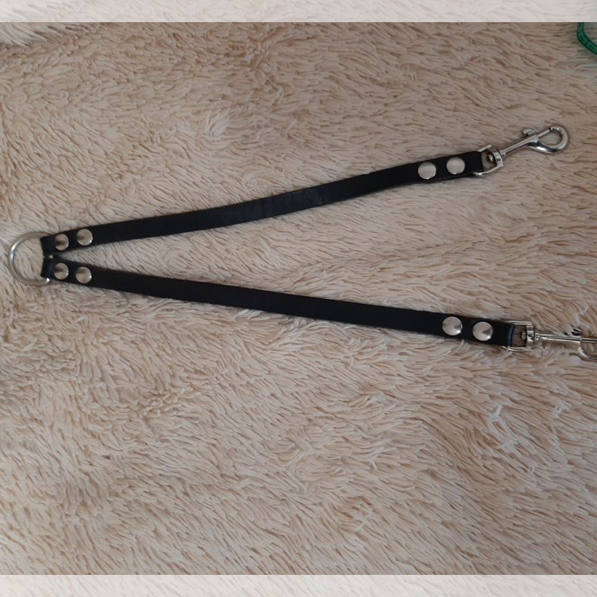 Сворка для двух средних или крупных собак