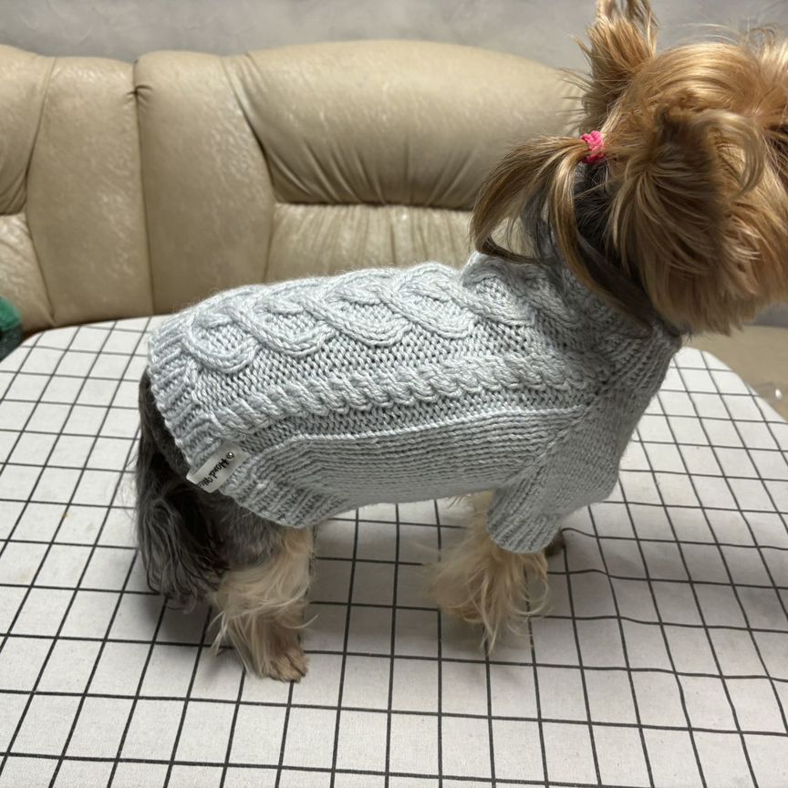 Свитер для собак ручной работы