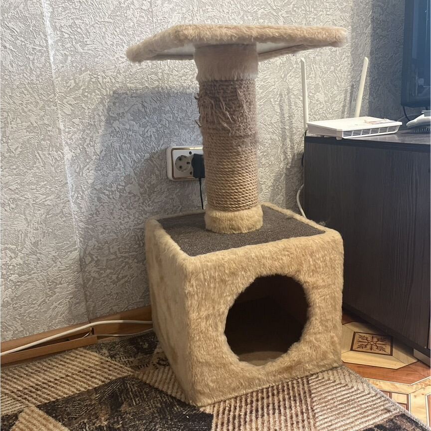 Домик для кошки с когтеточкой