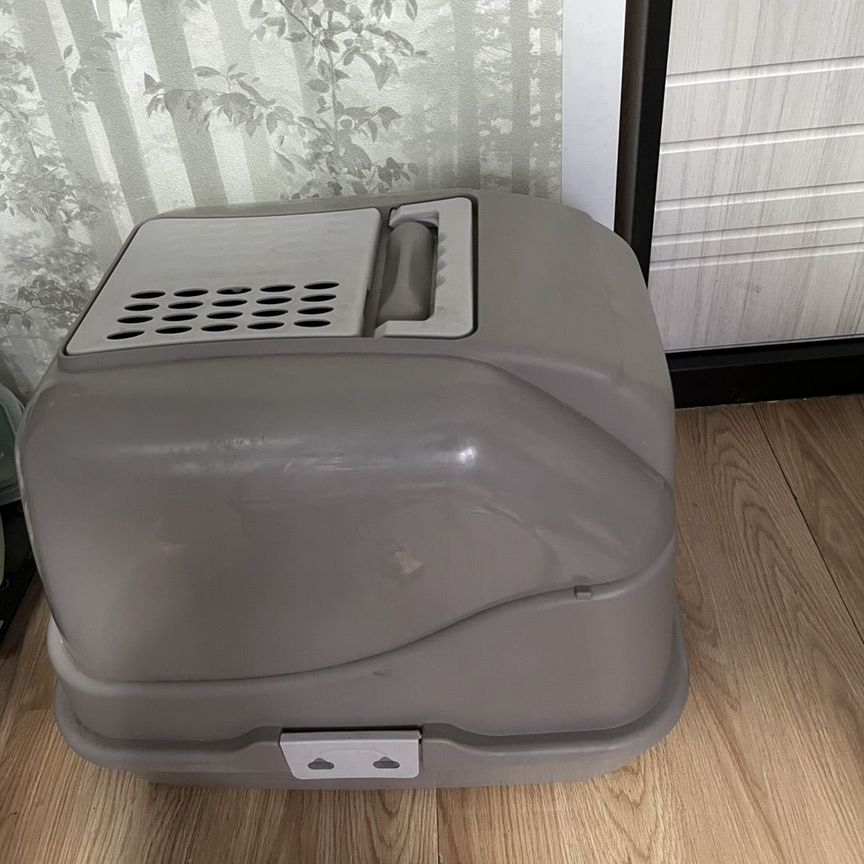 Закрытый лоток для кошек