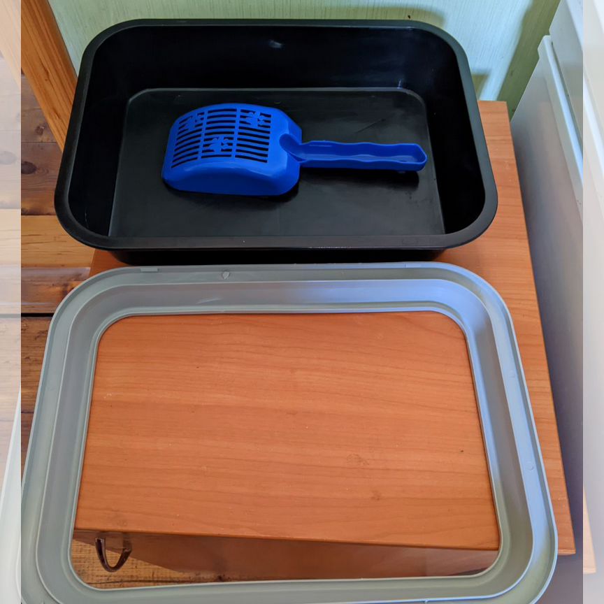 Лоток и совок для кошек