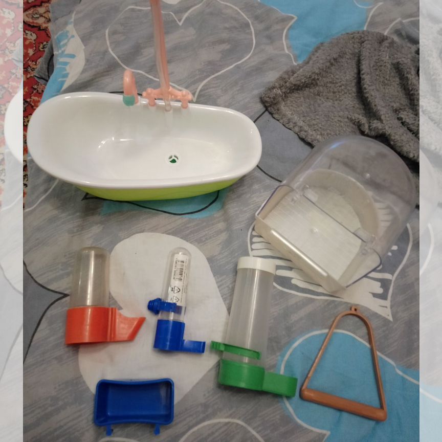 Принадлежности для попугаев