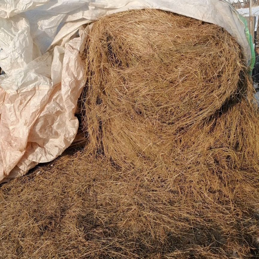 Сено в мешках