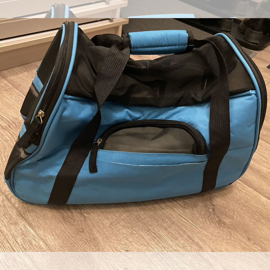 Переноска для кошек и для собак