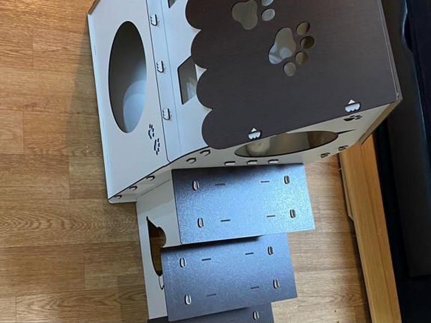 Домик для кошек и мелких пород собак