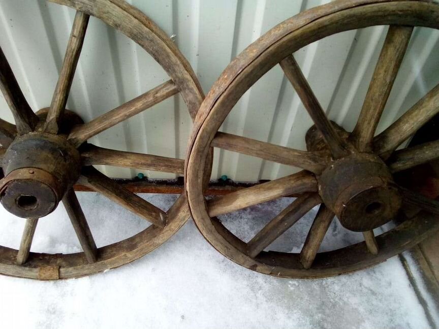 Колеса для конной телеги