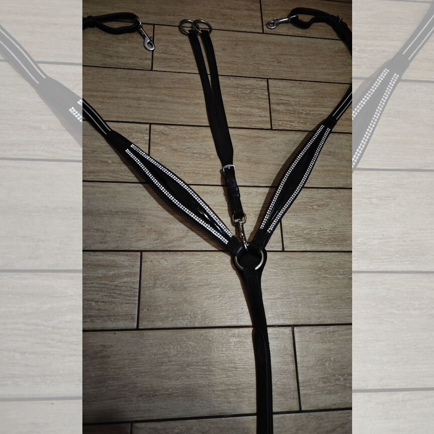 Подперсье с мартингалом