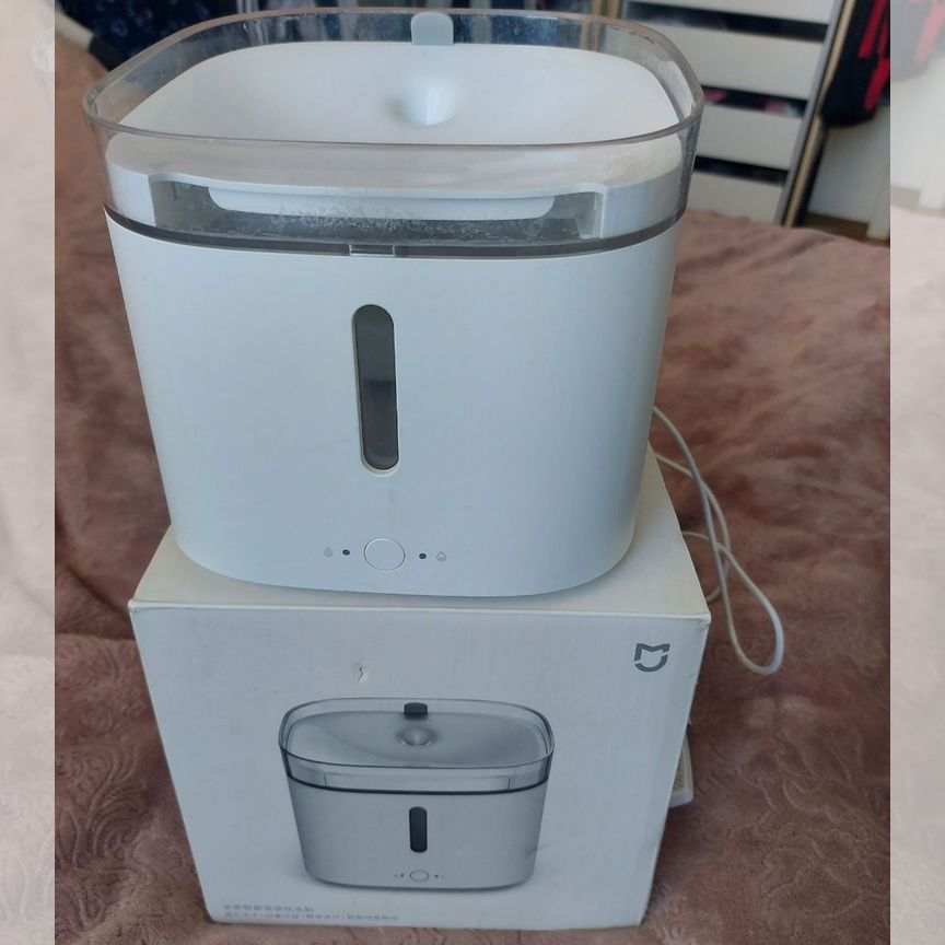 Фонтан поилка для кошек