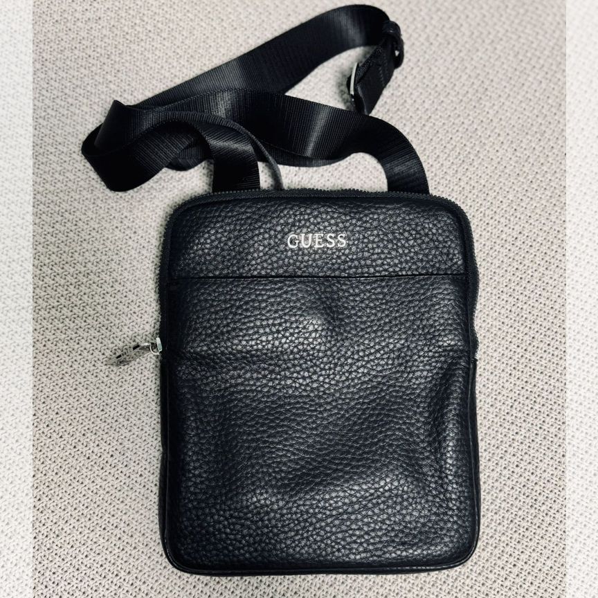 Сумка guess мужская / планшет, чёрная, на молнии
