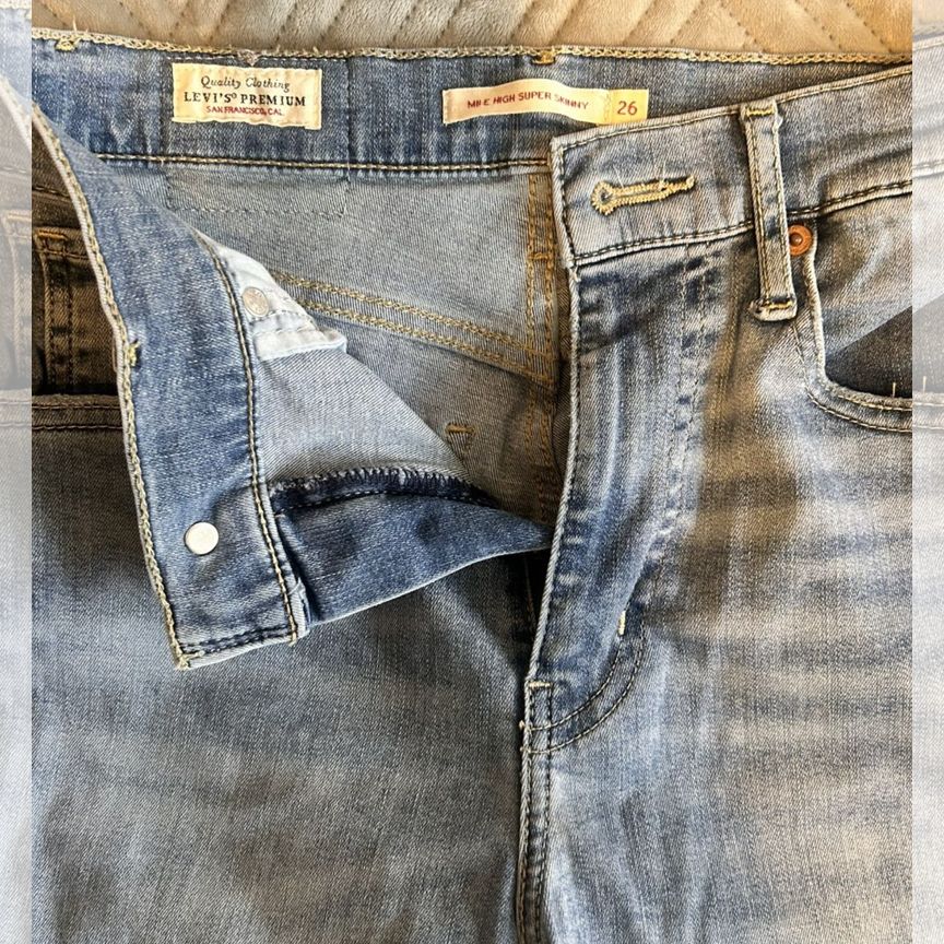 Джинсы женские levis