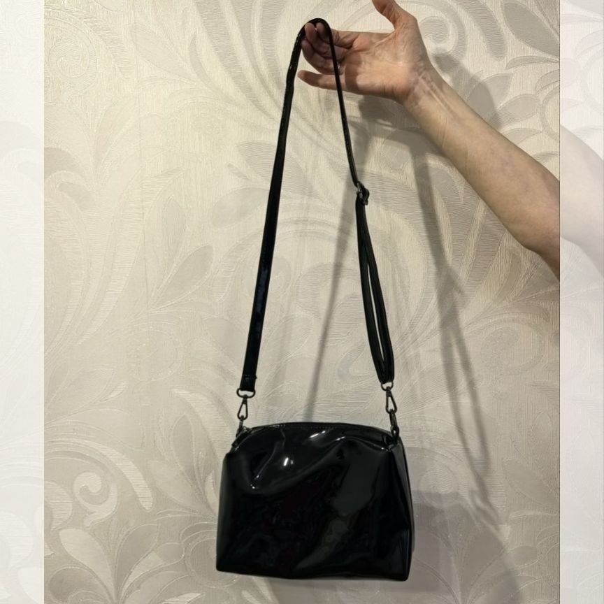 Сумка женская лакированная