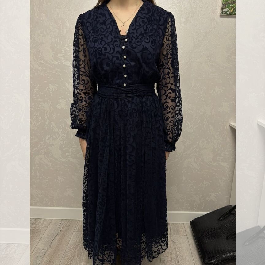 Вечернее платье 46 размер новое