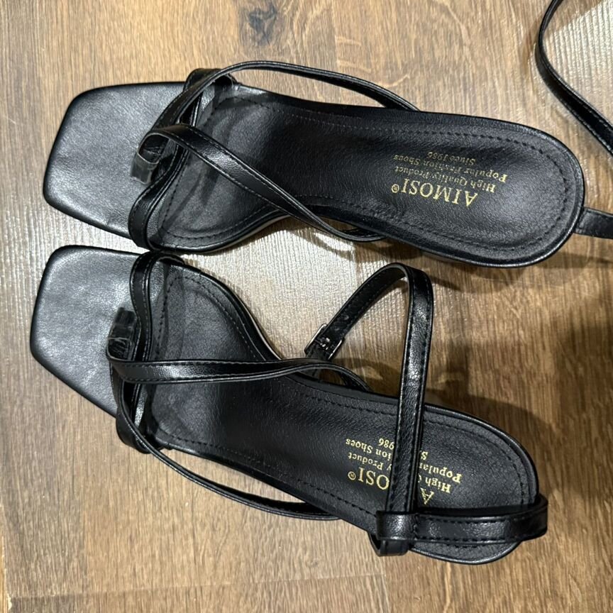 Босоножки женские