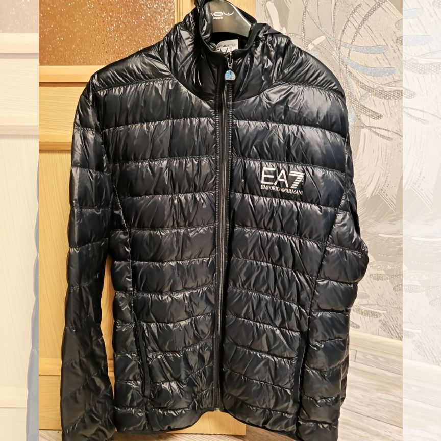 Пуховик EA7 Armani оригинал.Новый