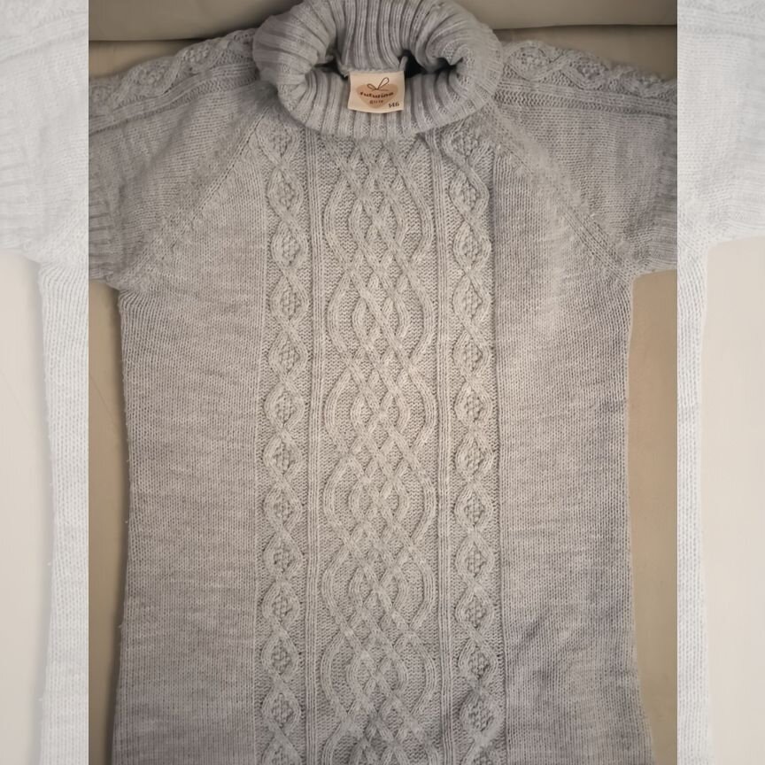 Свитер женский с коротким рукавом