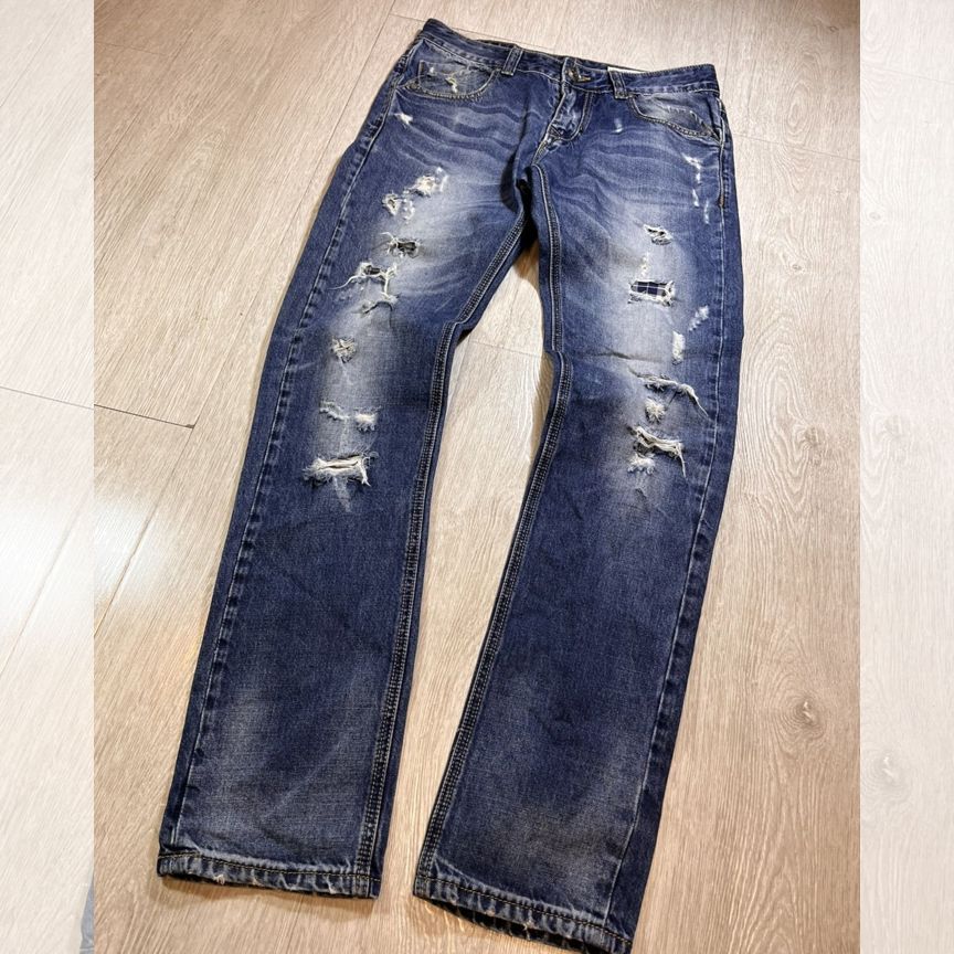 Джинсы straight slim distressed