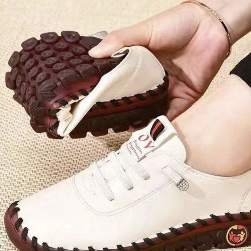 Кроссовки женские новые