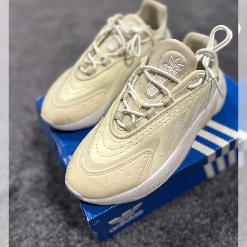 Кроссовки adidas ozelia